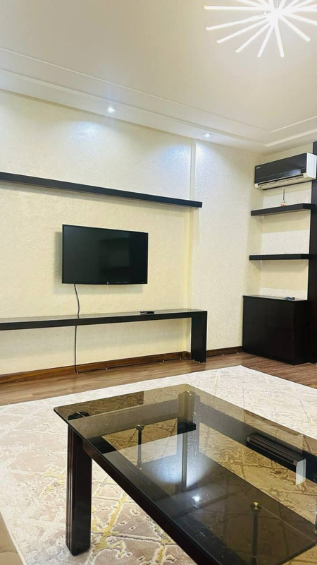 Дружба Народов продам отдельный вход .Т. Не торец Райхон кафе
