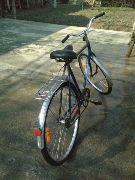 Aist velosiped sotiladi