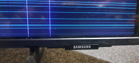 Samsung 43 diagnallik 8000 markali koreyski ekrani ketgan 8 K FUL HD