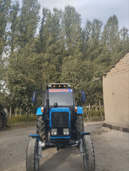 Belarus mtz80 traktori