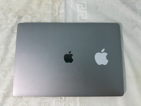 Iphone 13 Pro Max и MacBook Pro 15’ 2018