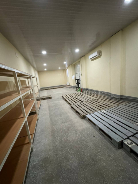 Продается база 1050кв с офисами и складами в центре