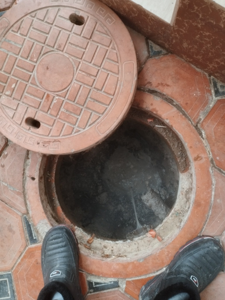 kanalizatsiya tozalash xizmati santexnik