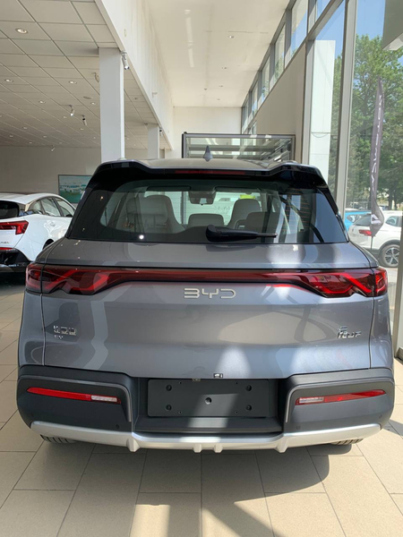 BYD Yuan Up 3 pozitsia + dop opsia