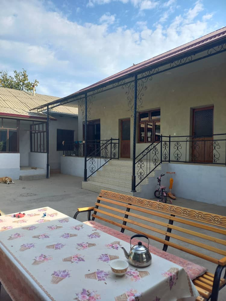 40 sotixli hovli uy joy sotiladi