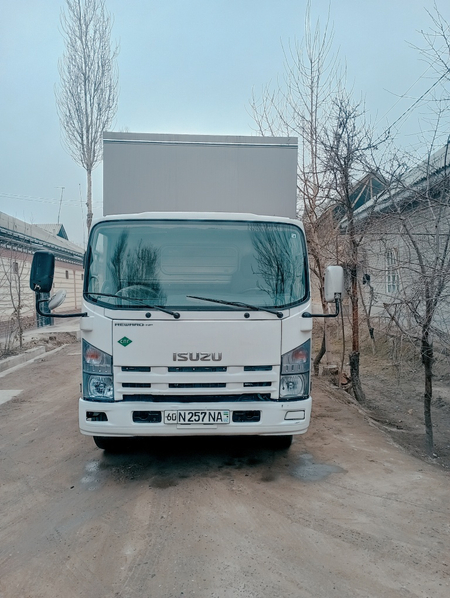 Isuzu sotiladi 2012- yil snj