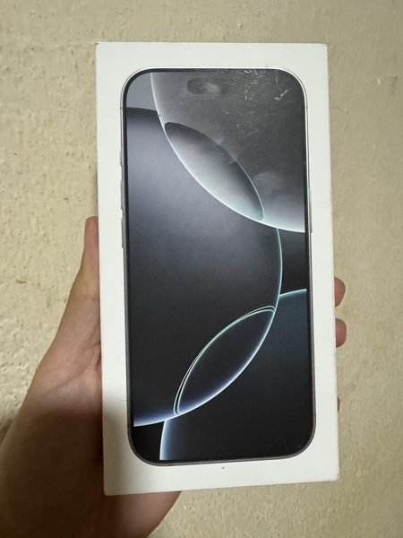 Iphone 16 pro white titanium