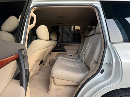Toyota Land Cruiser 200 4.0 L