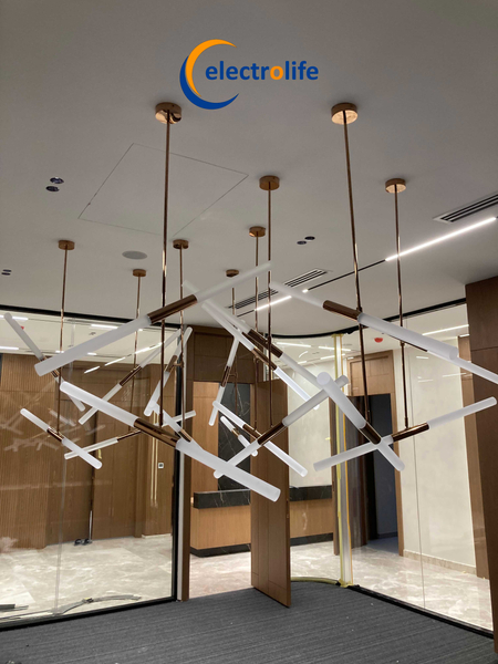 Электрик на вызов Elektrik xizmati Установка люстры Lustra ornatish