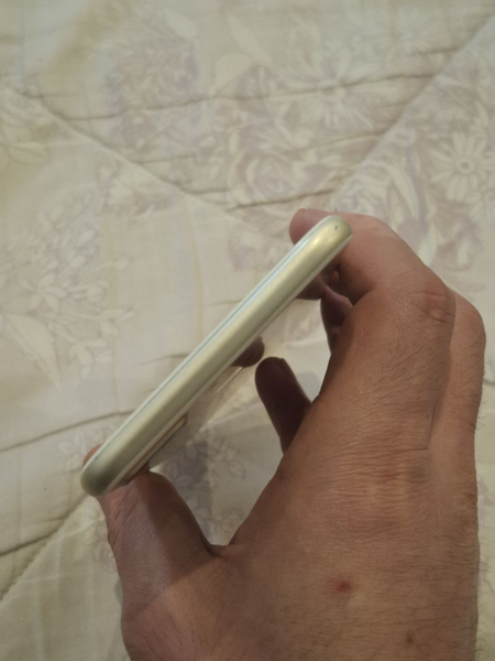 IPhone 7 Plus Gold 32.Gb Cotki Xolatda Srocna