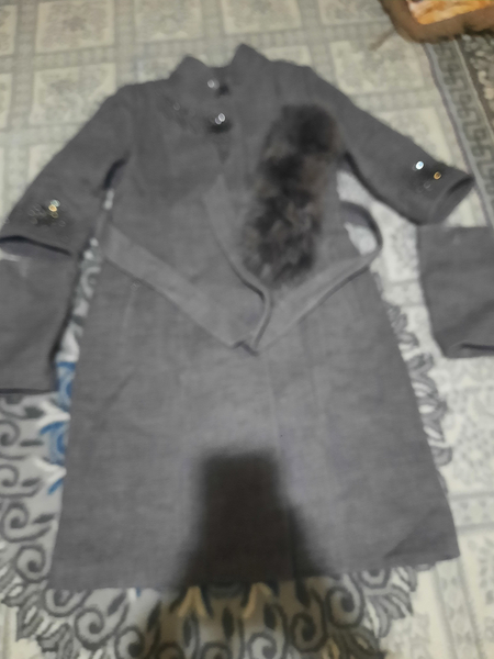 Palto sarpoga yenglari va mo\\\'ynasi ajraladi
