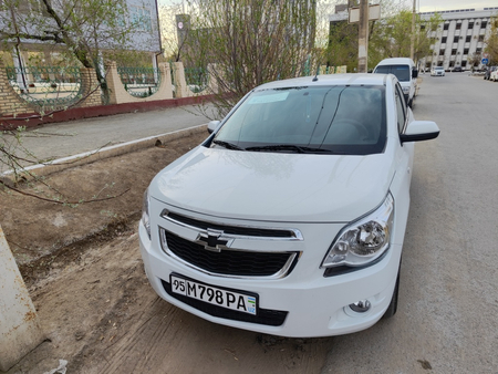Cobalt satiladi. Taza qarap aydalgʻan