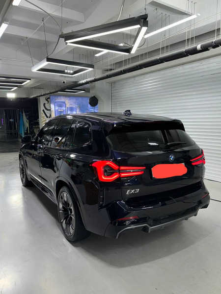 Наличий BMW IX3 Full M sport