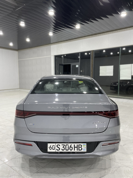 Byd Qin plus hybrit