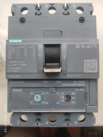 Продается новый трёхфазный автоматический выключатель SIEMENS