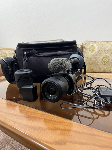 Sony Fe 28-70 video va foto apparat. Ishonchli