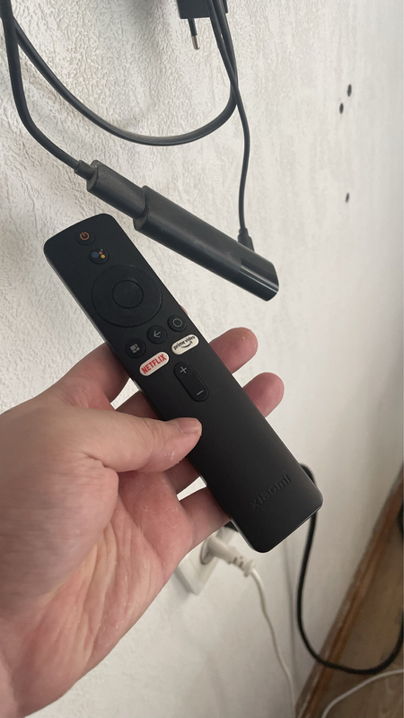 Телевизор ROISON LED TV RE32060 Smart + Xiaomi Mi Stick