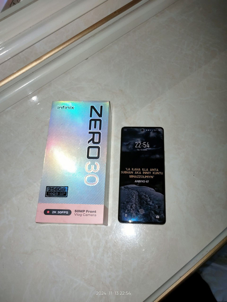 Продаётся телефон срочно Infinix zero 30 original