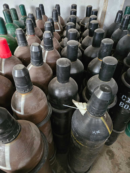 Гелий газ марка А (99,995%) в 40 литровом баллоне (5.7 м3)