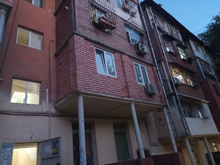 Balkonga g'isht teramiz