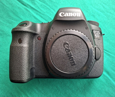 Canon 6D, deyarli yangi holatda, 4000probeg