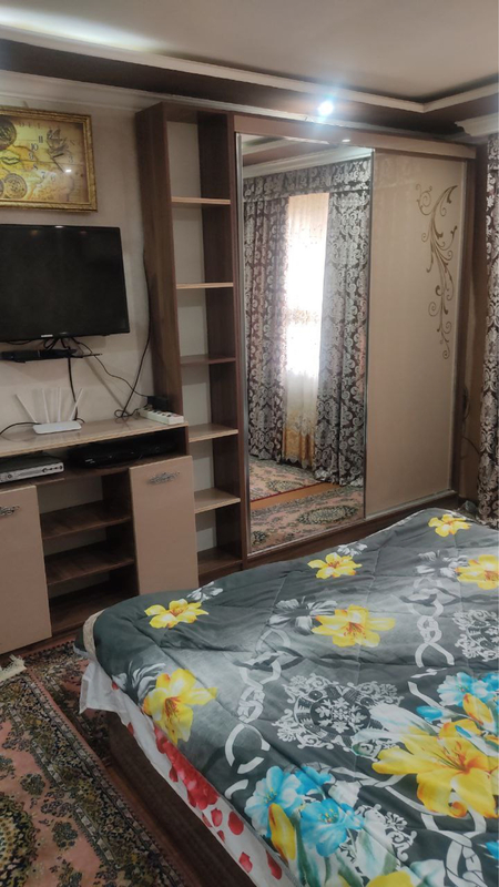 Чиланзар Ул. Арнасай - 3 комнаты , 3 этаж Срочно в Аренду