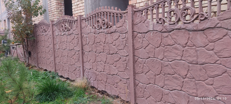 Beton zabor kelishilgan arzon narxda sotiladi . Uzunligi 35 m.