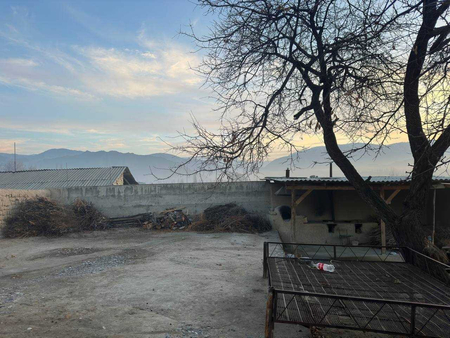 Hovli joy sotiladi, dacha qiladigan joy. Farg’ona tumani Vodilda
