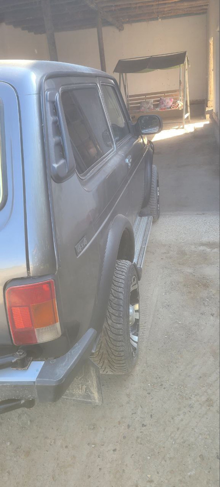 Lada Niva sotiladi