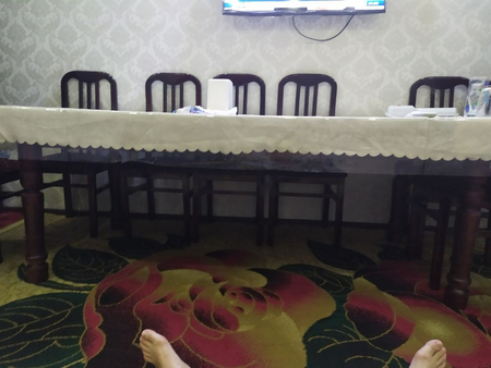 Уйизга мебеллар бор