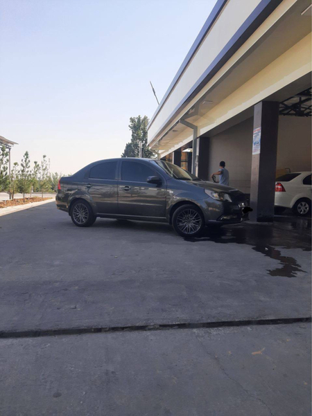 Продаётся Нексия 3 автомат