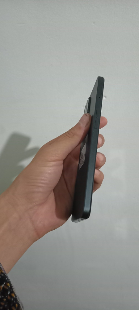OPPO Reno 7 8(+8) 128gb qora