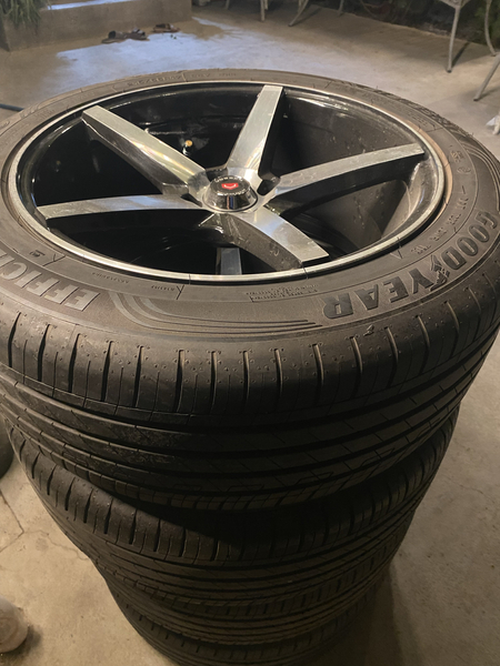 Vossen 17 диски с баллонами