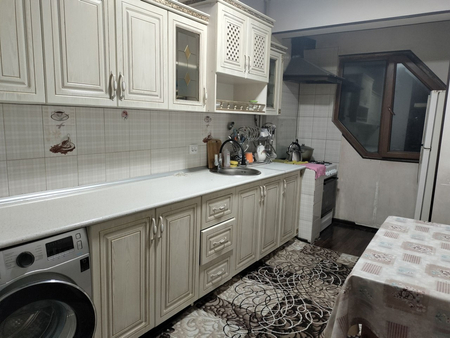 Chilonzor 16 kv andalus orqasi 3 xonali  550$ qizlar oilaga srochni
