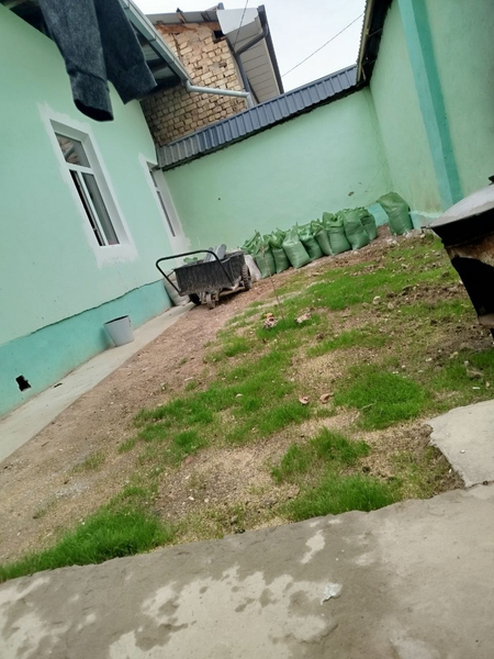 Продается свой участок в махалле Янгиабад 1,8 сотки 3 комнаты