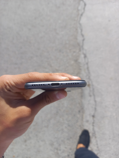 IPhone 8, ru/a, 64gb.