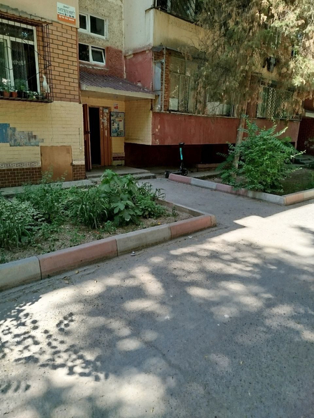 Mirzo Ulug'bek TTZ-1 da Srochno arzon kvartira 2 xona 3 xona qlingan