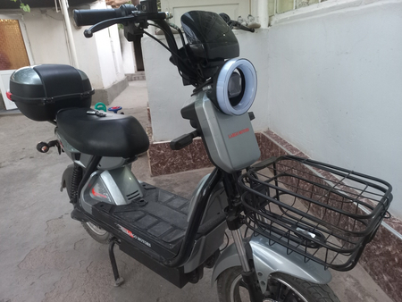 Elektironniy skuter
