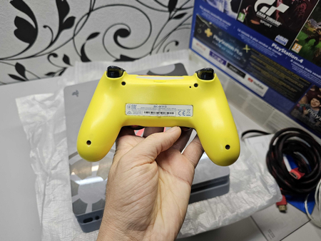 ПРОДАМ PlayStation 4 SLIM 1TB + Игры (Прошитая) Версия 9.00 / Gold-HEN