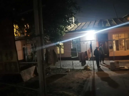 Chorsu, Tinchlik metroga yaqin joyda hovli uyli kvartira bor