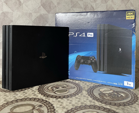 Продаеться PLAYSTATION 4 pro 4k