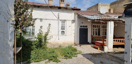 Тезда Кичик ховли сотилади