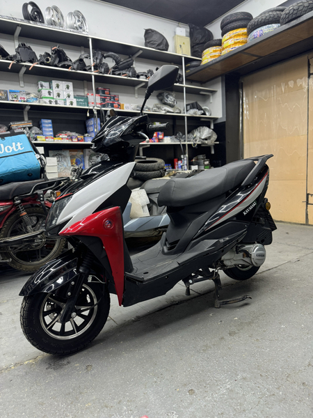 Kavasaki smart skuter sotiladi