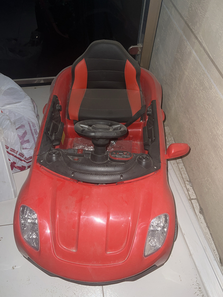 Eliktromobil sotiladi
