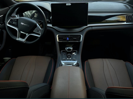 BYD Song Plus 3chi pozitsya Dm-i Gibrid Turbo