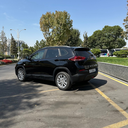 Tracker 23 год 16000 пробег . LTZ (2 поз)