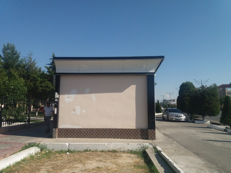 Savdo dukon va avtoshohbekat binosi