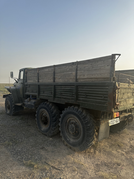 Продается УРАЛ 377 бортовой