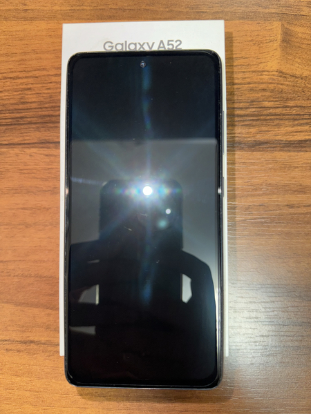 Продаю Samsung A52 4/128
