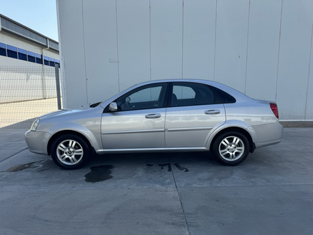 Продается Chevrolet Optra LS